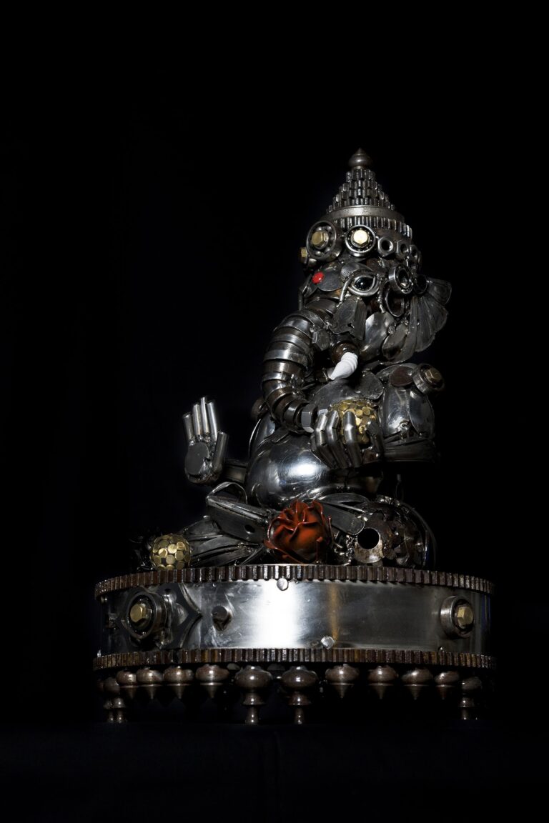 Deval’s – Metal Artist